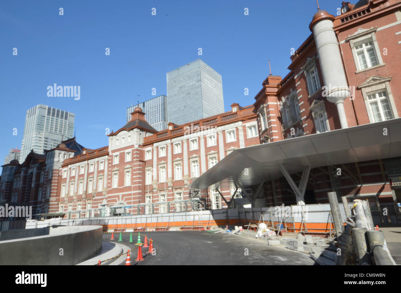 September 10, 2012, Tokyo, Japan - Works to restore Tokyo Station's red ...