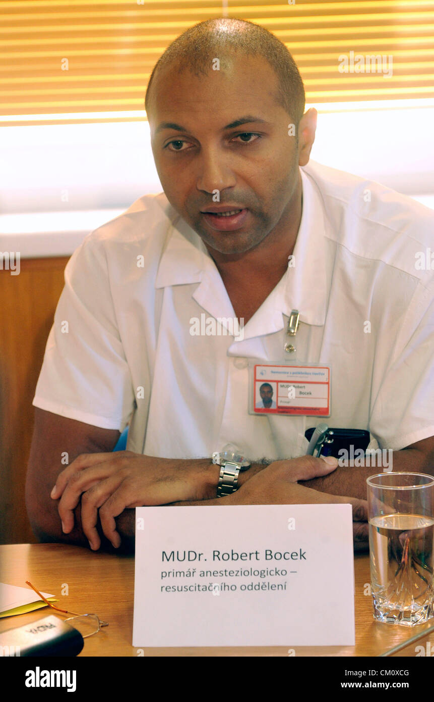 Are in a critical condition in hospital hi-res stock photography and ...