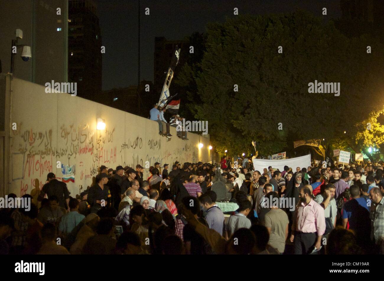 American flag destroyed protest hi-res stock photography and images - Alamy