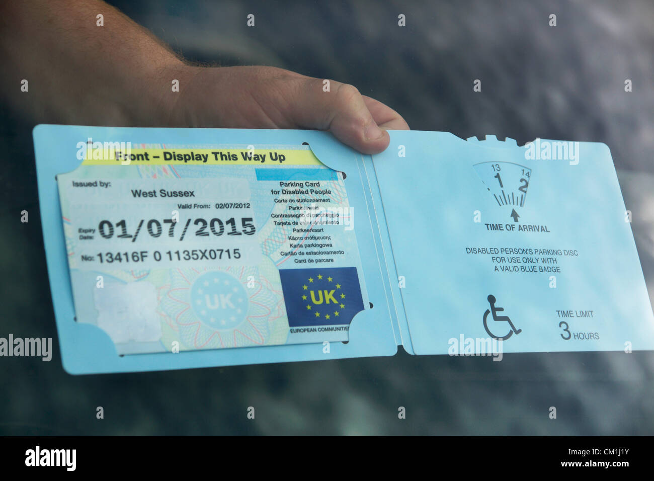 Parking card for disabled people (Disabled person's parking disc a ...