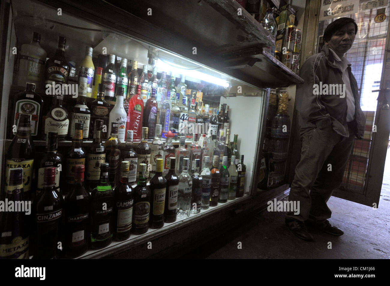 Death from alcohol hi-res stock photography and images - Alamy