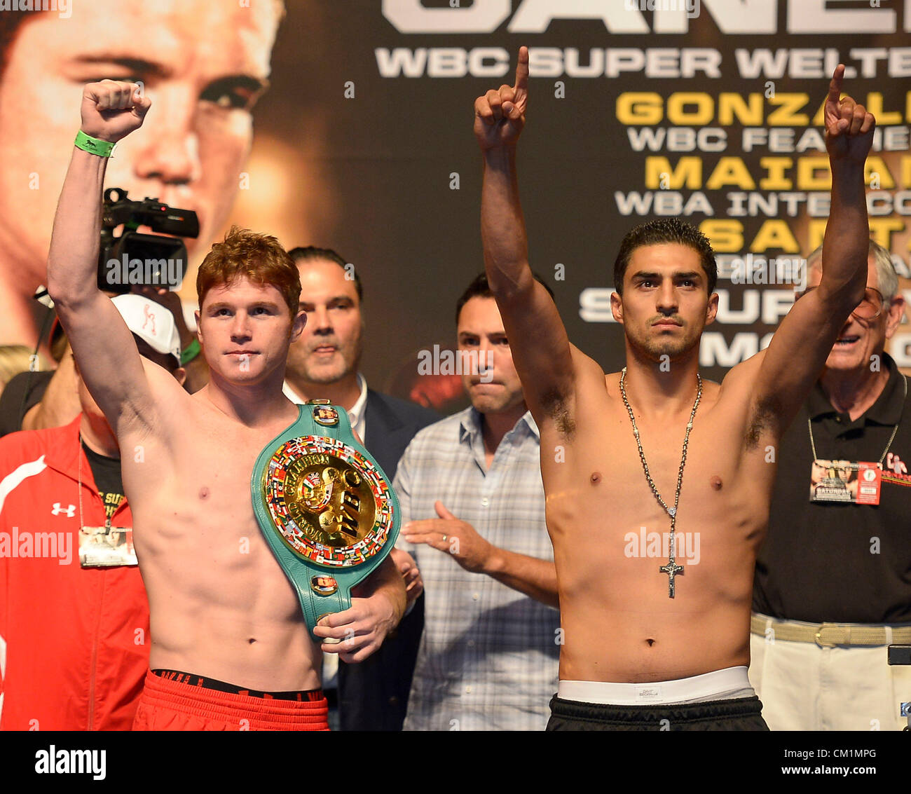 L r canelo alvarez hi-res stock photography and images - Alamy