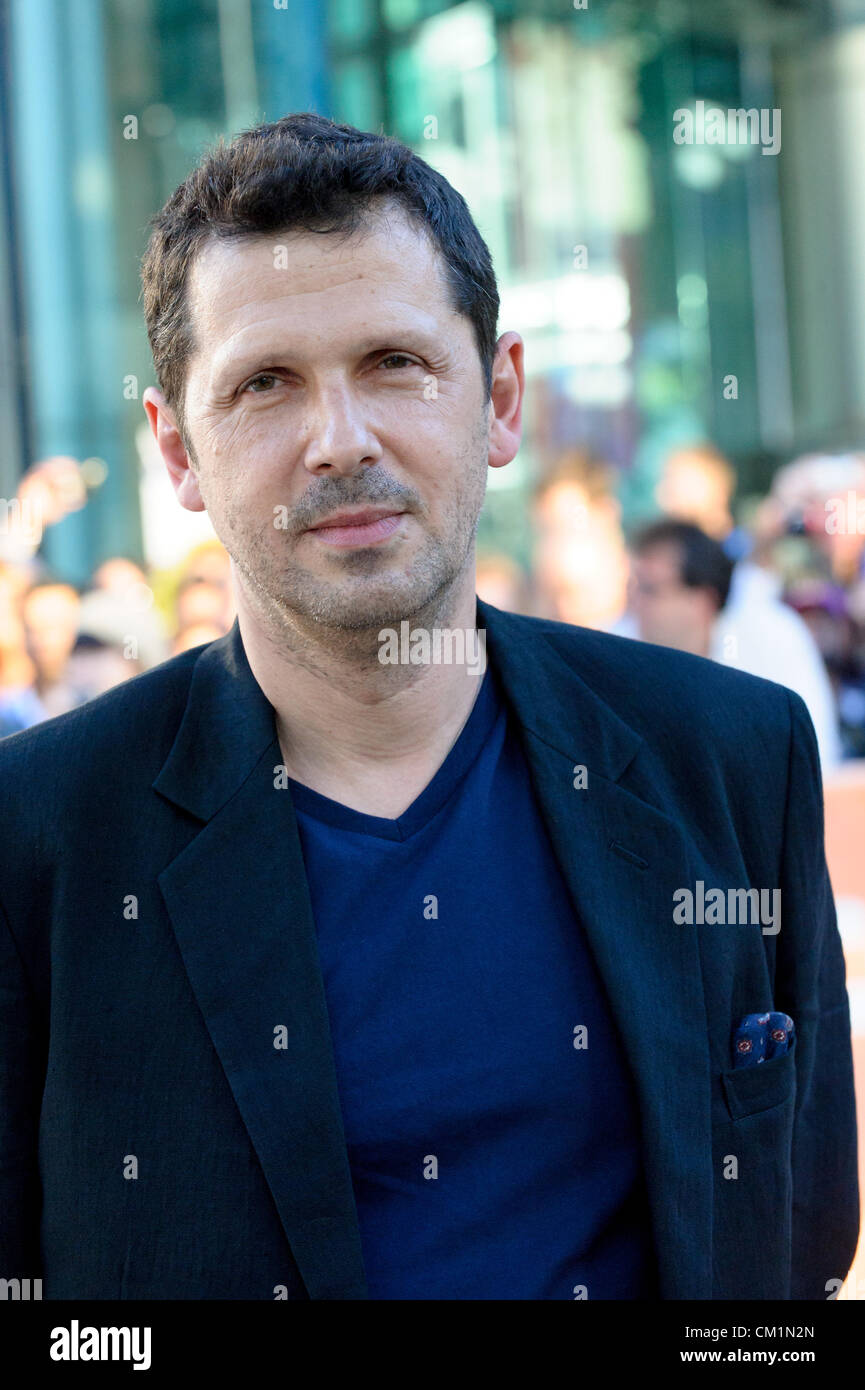 Peter webber hi-res stock photography and images - Alamy