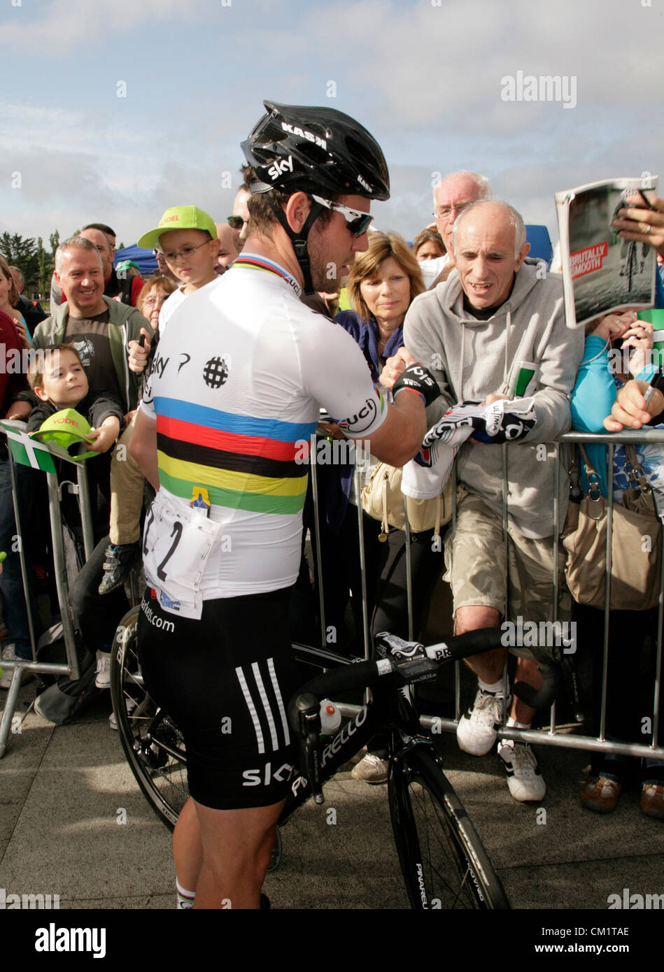 World Champion Mark Cavendish signs autographs Tour of Britain 15 ...