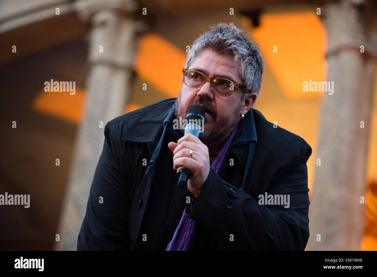 Phil williams broadcaster hi-res stock photography and images - Alamy