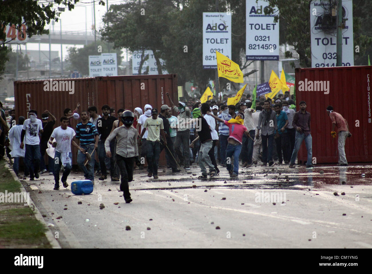 Taliban pakistan flag hi-res stock photography and images - Alamy