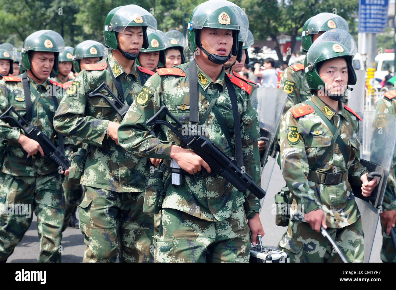 China police gun hi-res stock photography and images - Alamy