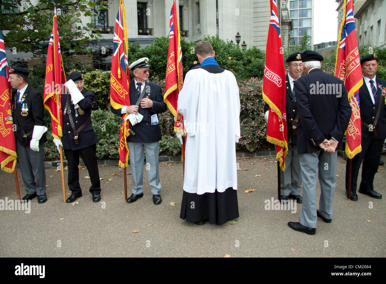 Navy chaplain hi-res stock photography and images - Alamy