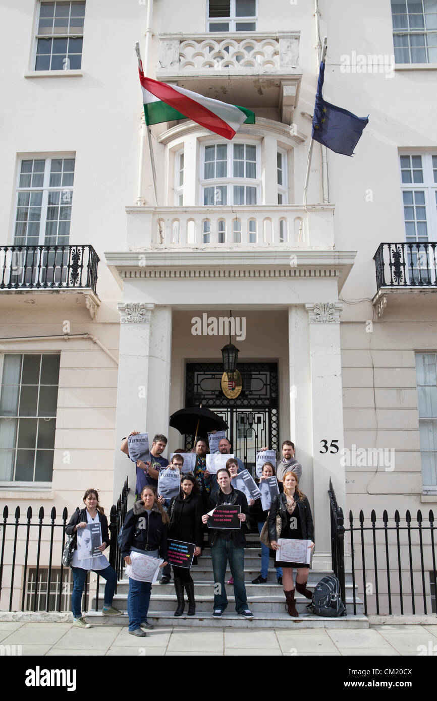 Hungarian embassy london hi-res stock photography and images - Alamy