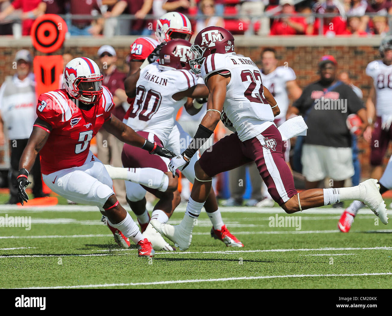 Sept. 15, 2012 - Arlington, Texas, U.S. - Southern Methodist Mustangs ...