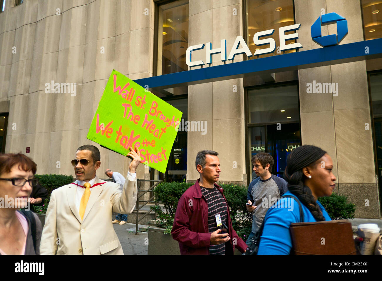 Chase bank protest hi-res stock photography and images - Alamy