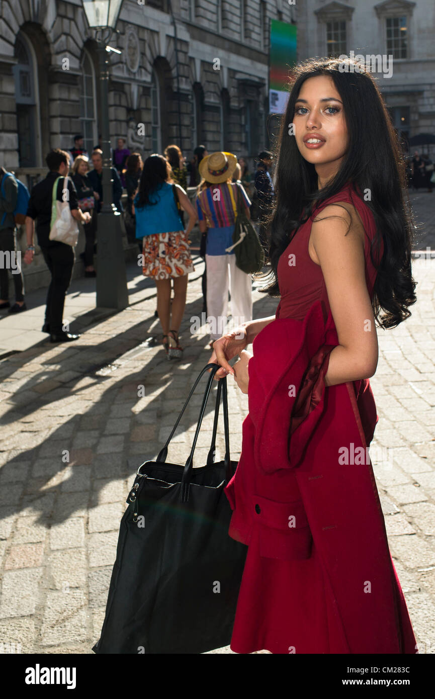 Uk fashion model hi-res stock photography and images - Alamy