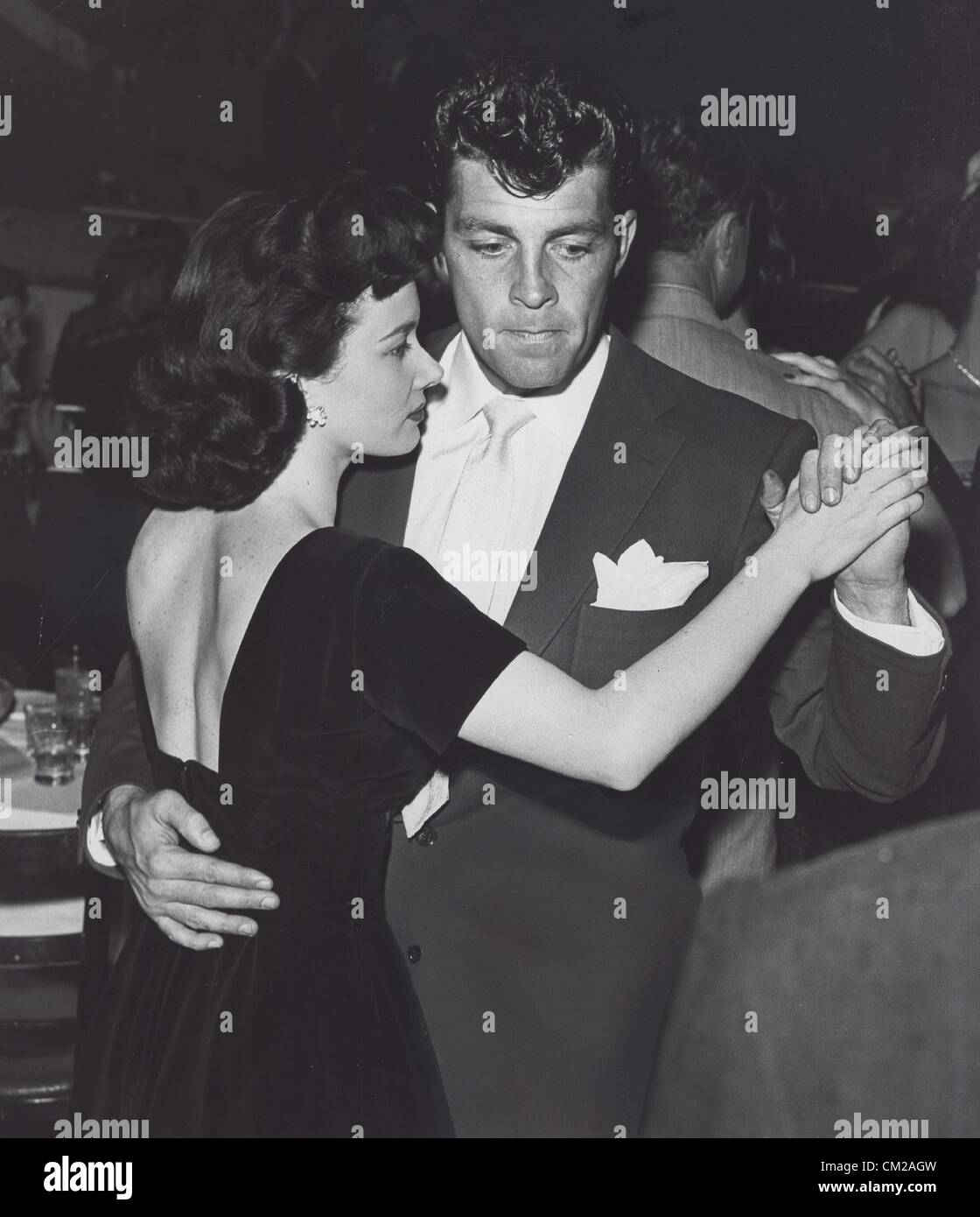 DALE ROBERTSON with wife.Supplied by Photos, inc.(Credit Image ...