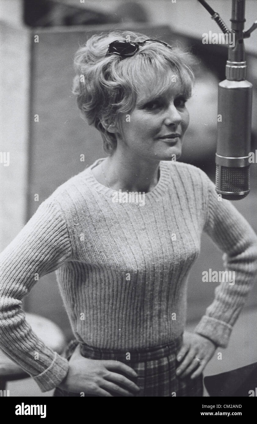 Petula clark hi-res stock photography and images - Alamy