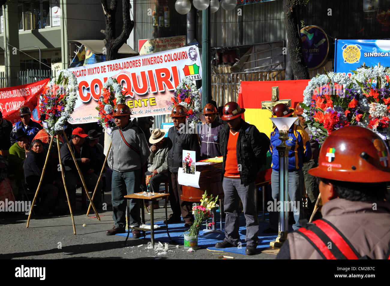 Velorio ataud hi-res stock photography and images - Alamy