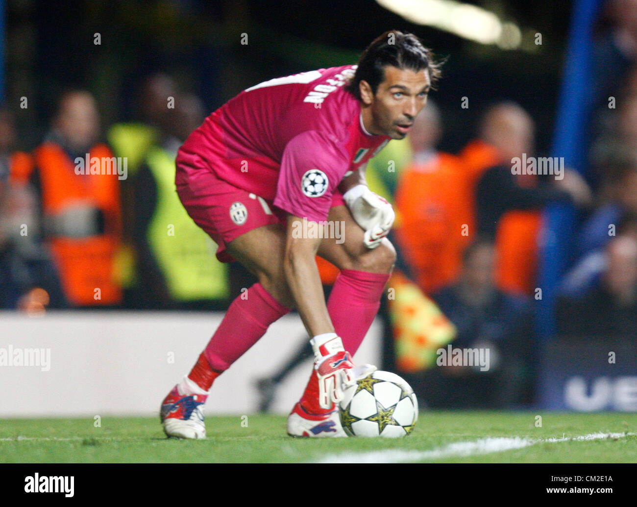 19 09 12 london england chelsea team hi-res stock photography and ...