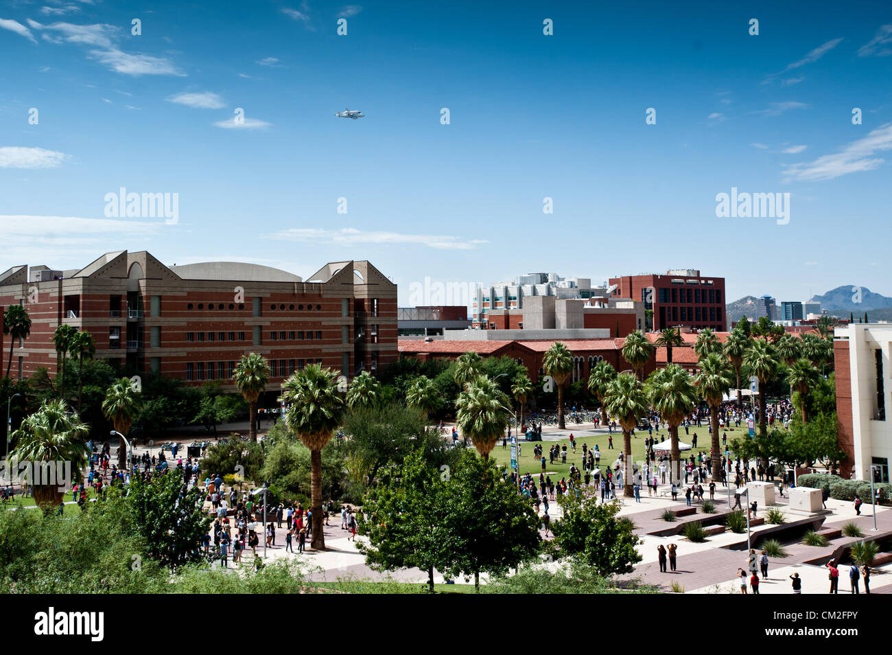 Sept. 20, 2012 - Tucson, Arizona, U.S - The retired Space Shuttle ...