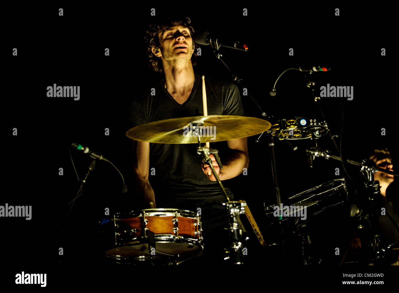 Instrumental com hi-res stock photography and images - Alamy