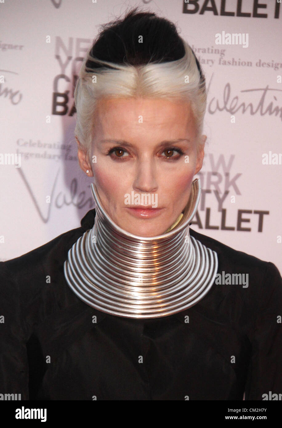 Daphne guinness hi-res stock photography and images - Alamy