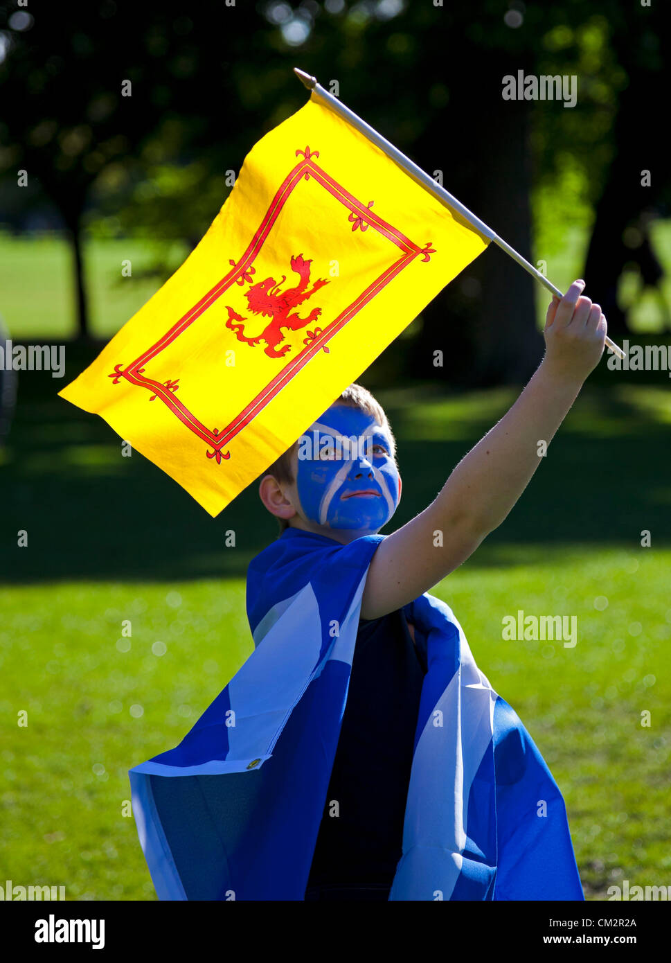 Saltire face paint hi-res stock photography and images - Alamy