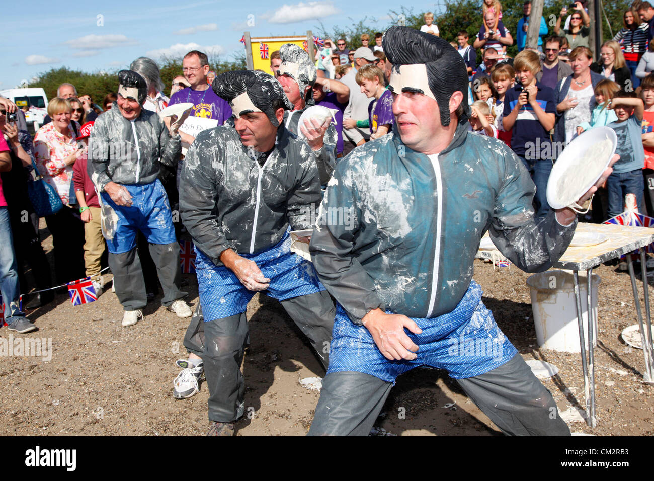 Pie throwing hi-res stock photography and images - Alamy
