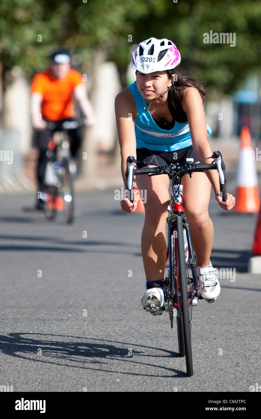 London triathlon hi-res stock photography and images - Alamy