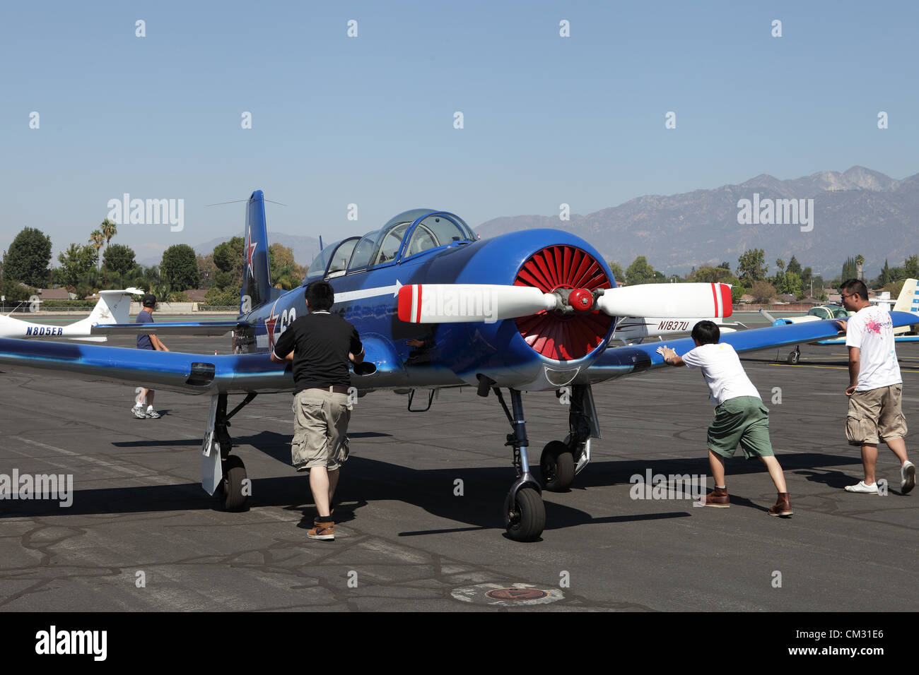 Single propeller hi-res stock photography and images - Alamy