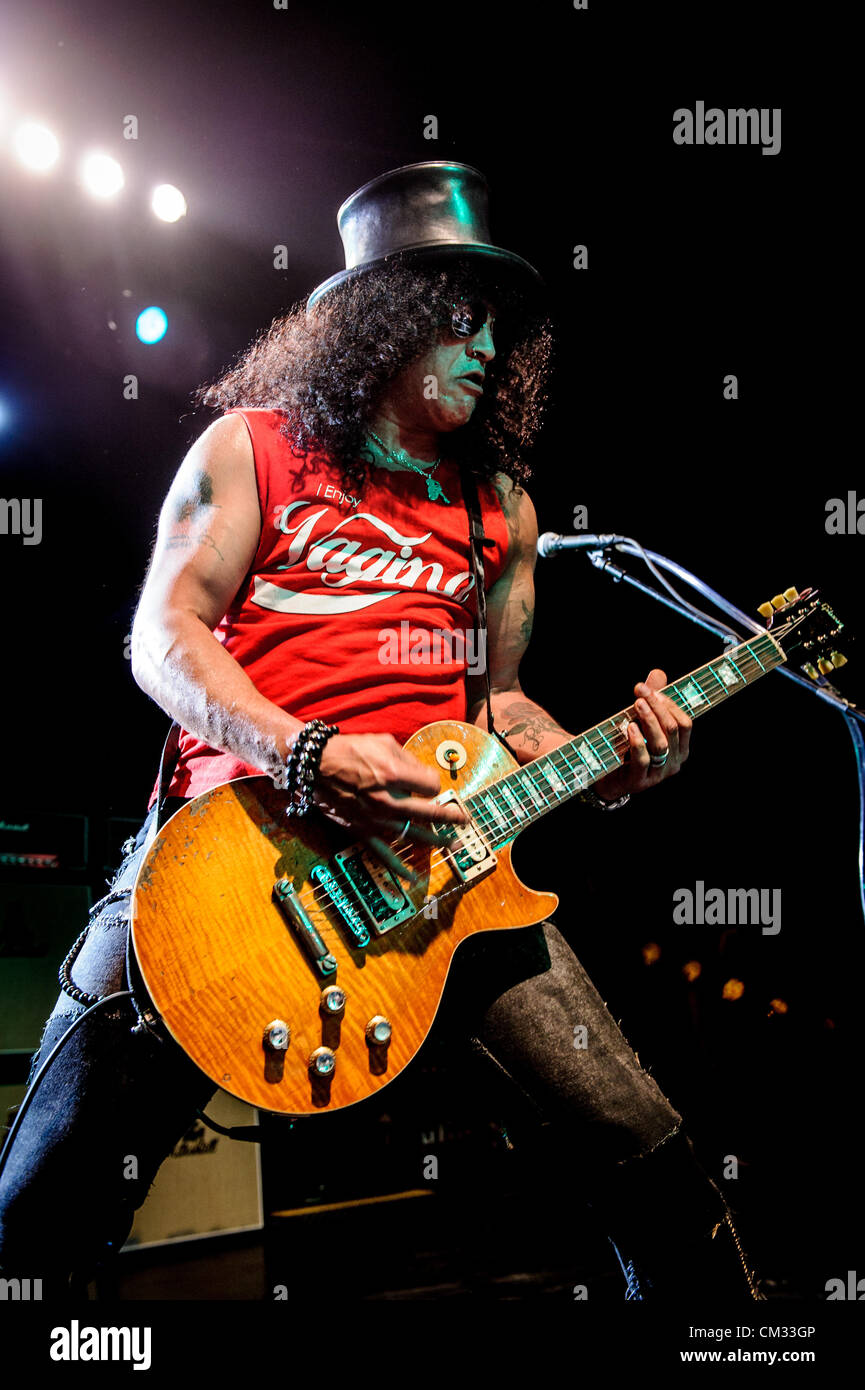 Rock Guitarist Slash High Resolution Stock Photography and Images - Alamy