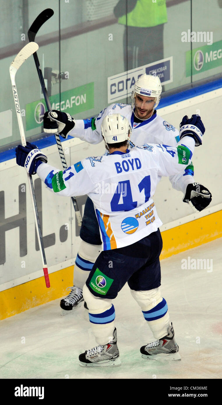 Brandon Bochenski (right) and Dustin Boyd celebrate scoring goal during ...