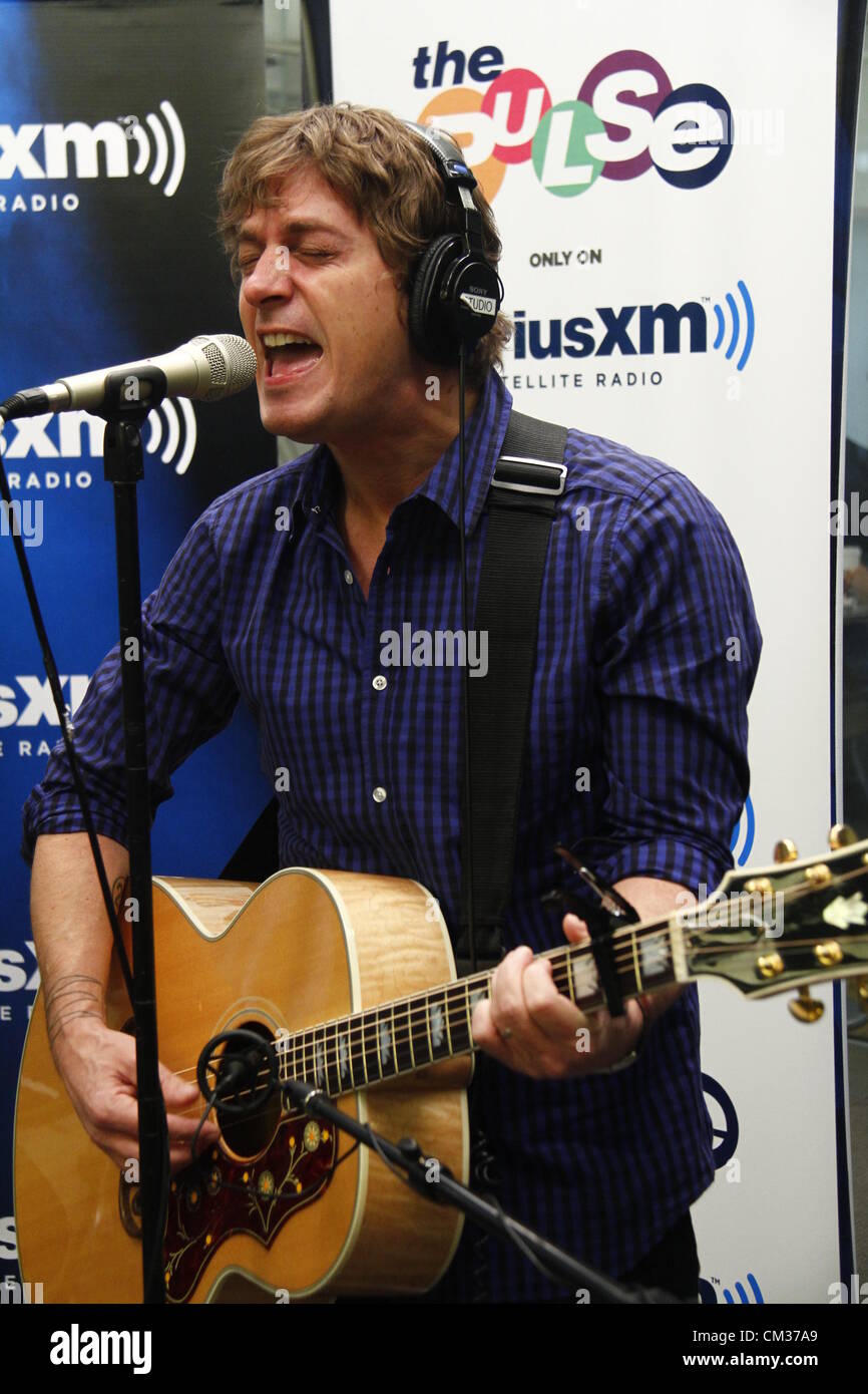 Matchbox 20 kyle cook hi-res stock photography and images - Alamy