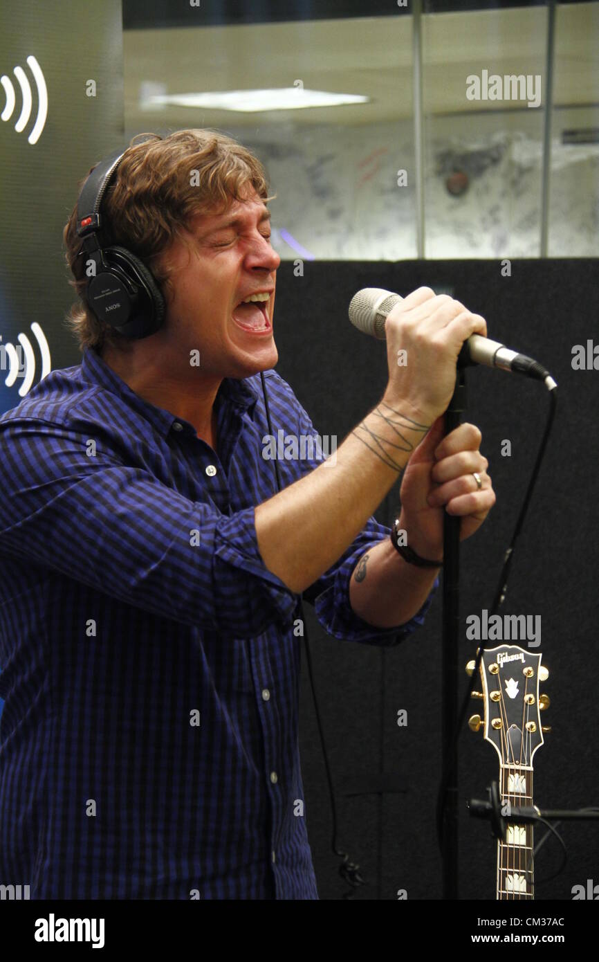 Matchbox 20 kyle cook hi-res stock photography and images - Alamy