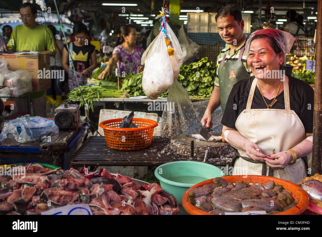 Khlong toey wet market hi-res stock photography and images - Alamy