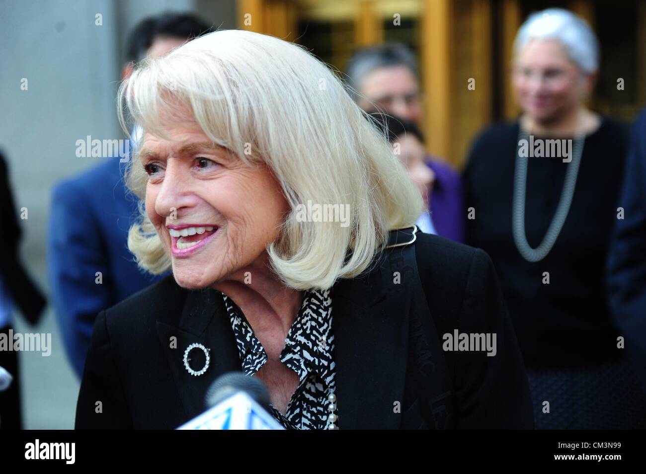 Reimburse hi-res stock photography and images - Alamy