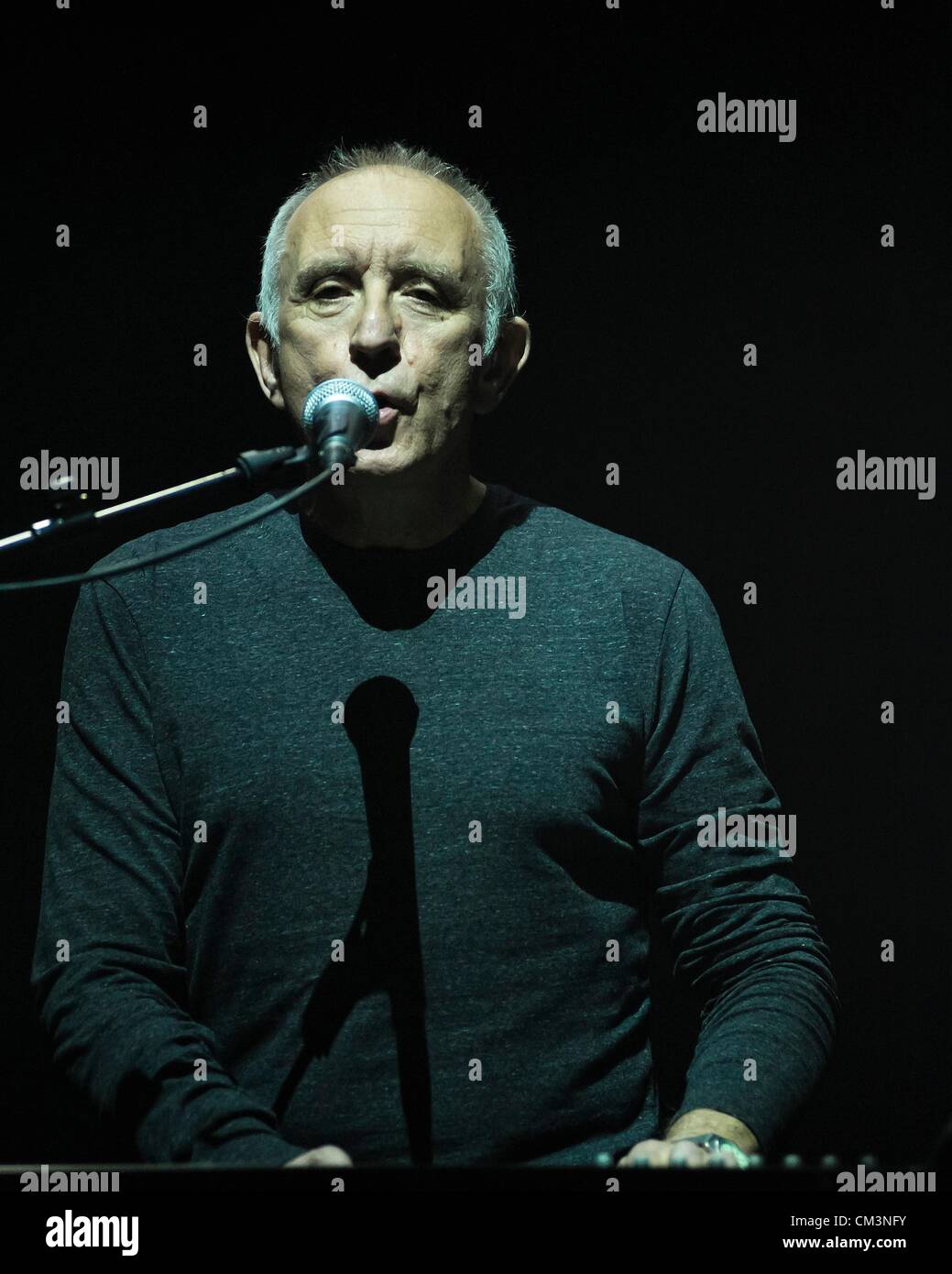 Chris cross ultravox hi-res stock photography and images - Alamy