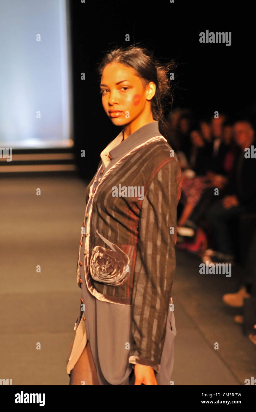 JOHANNESBURG, SOUTH AFRICA - SEPTEMBER 27: A model showcases a design ...