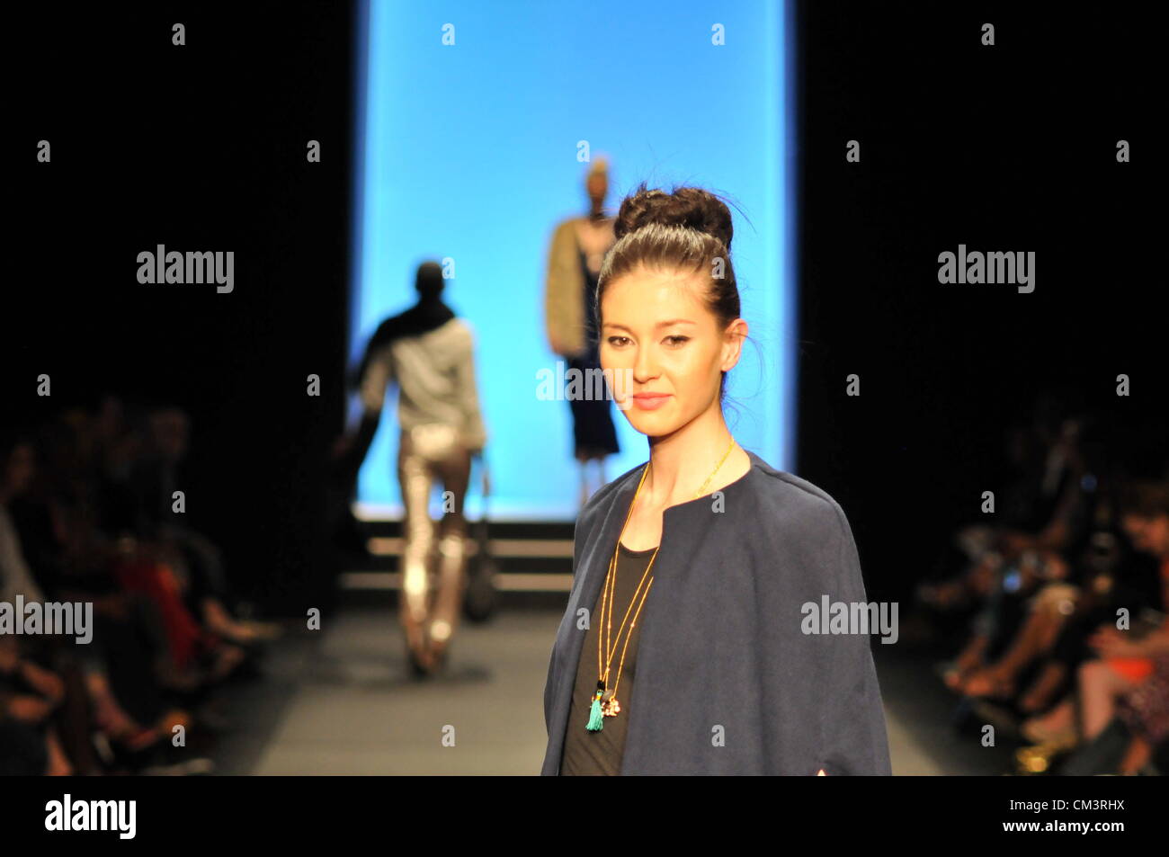 African model ramp hi-res stock photography and images - Alamy