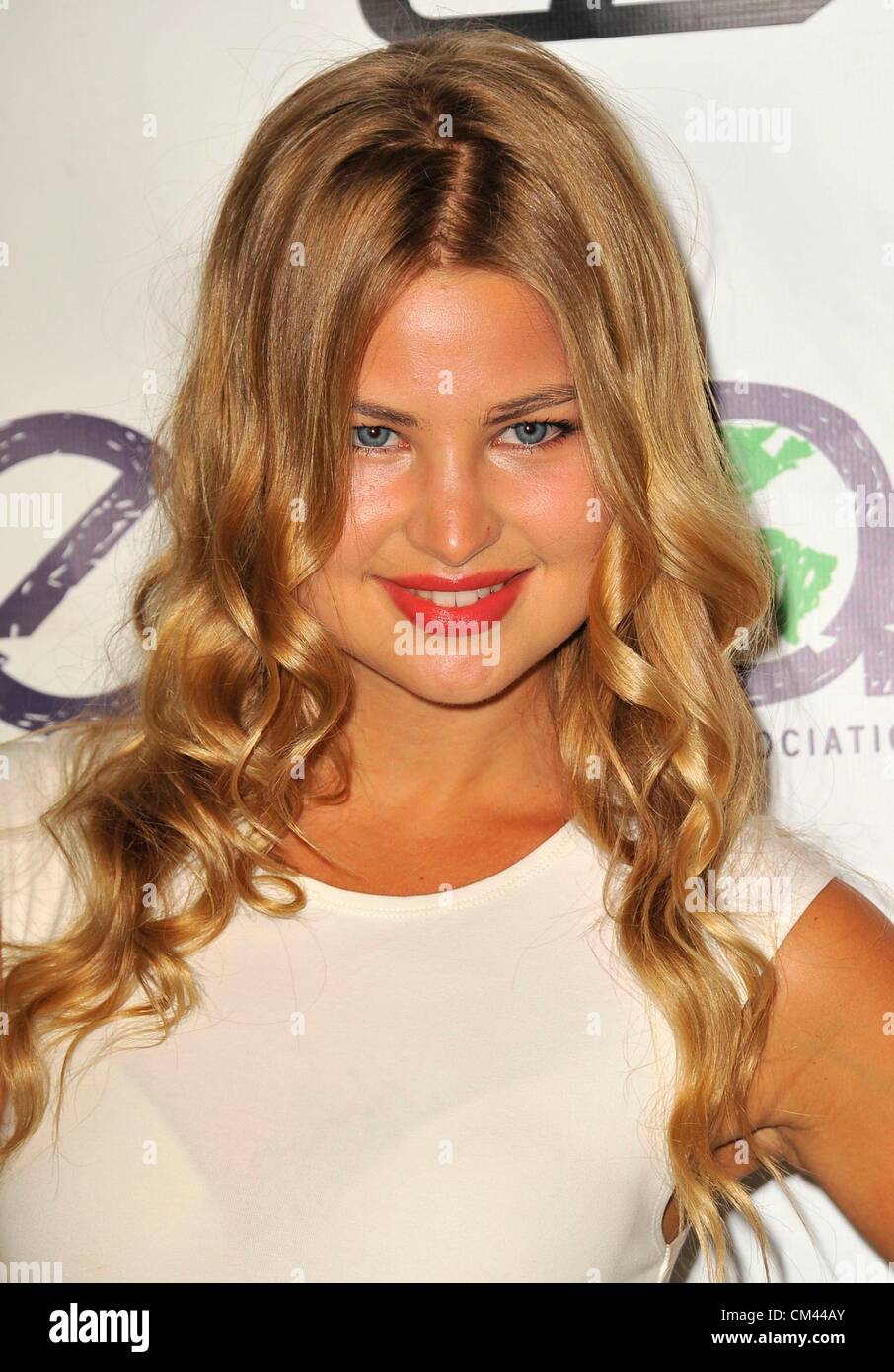 Jennifer ackerman hi-res stock photography and images - Alamy