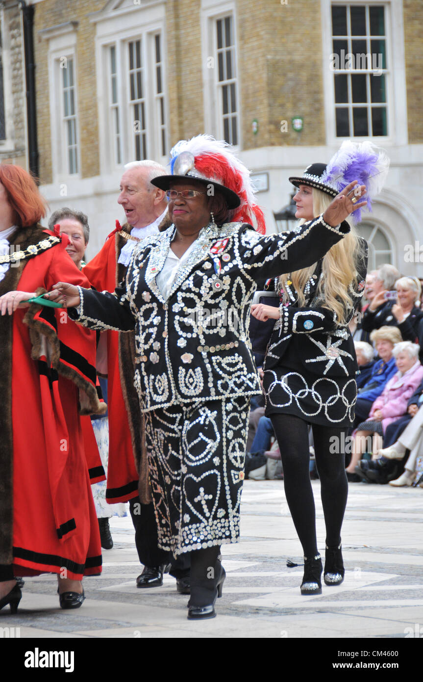 Morris Dancing And Maypole High Resolution Stock Photography and Images ...