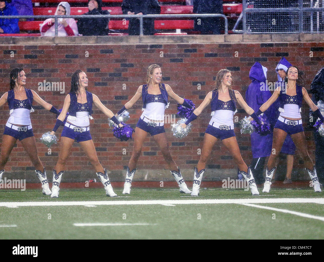 Tcu Cheerleaders High Resolution Stock Photography and Images - Alamy