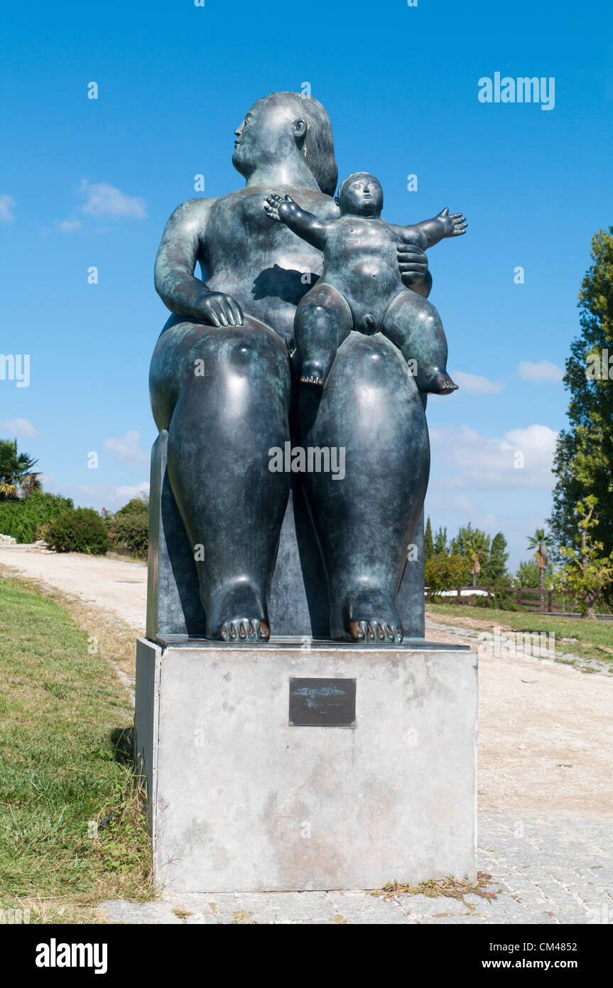 Modern metal sculpture mother hi-res stock photography and images - Alamy