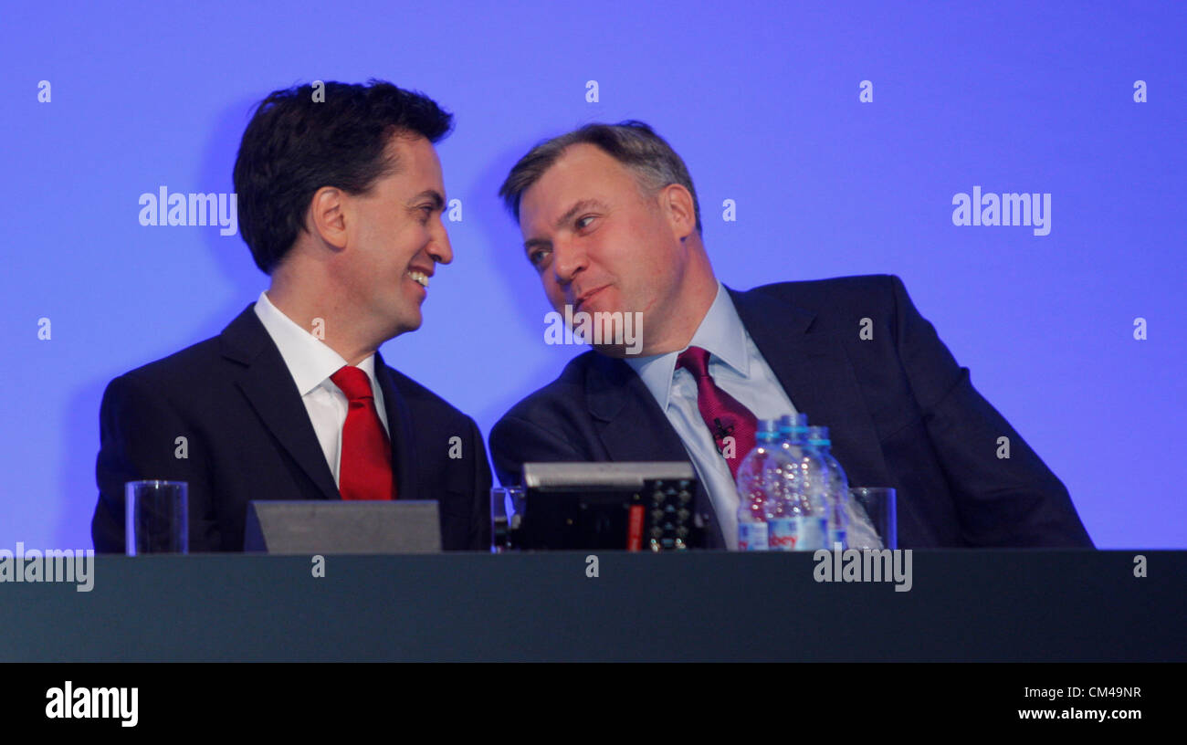 Ed miliband ed balls hi-res stock photography and images - Alamy