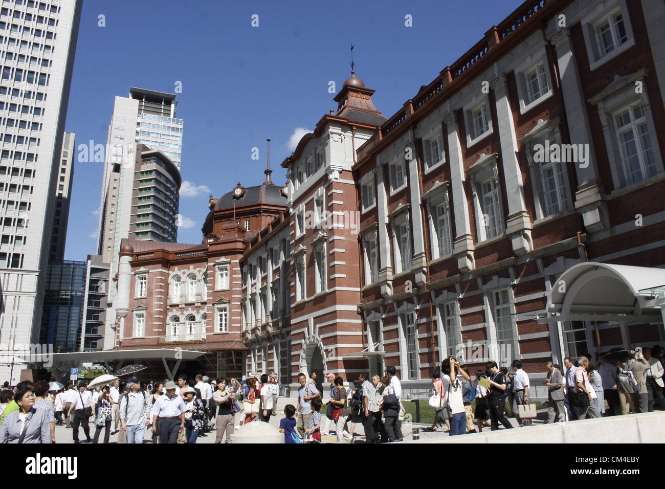 The red-brick Tokyo Station building set to reopened Monday, October 1 ...