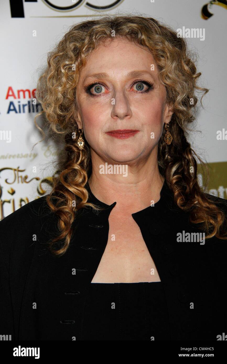 Carol kane princess bride hi-res stock photography and images - Alamy