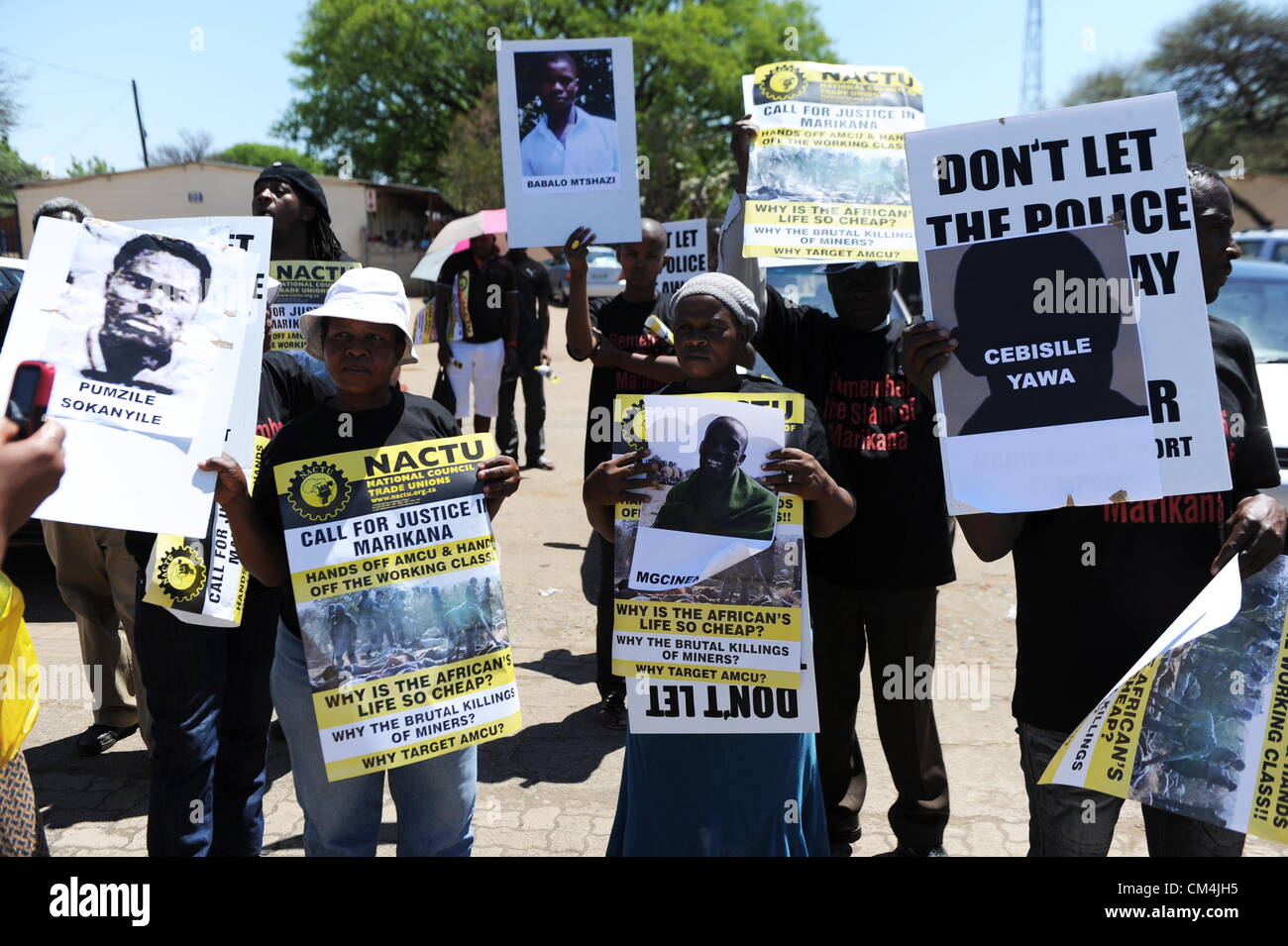Miners protesting south africa hi-res stock photography and images - Alamy