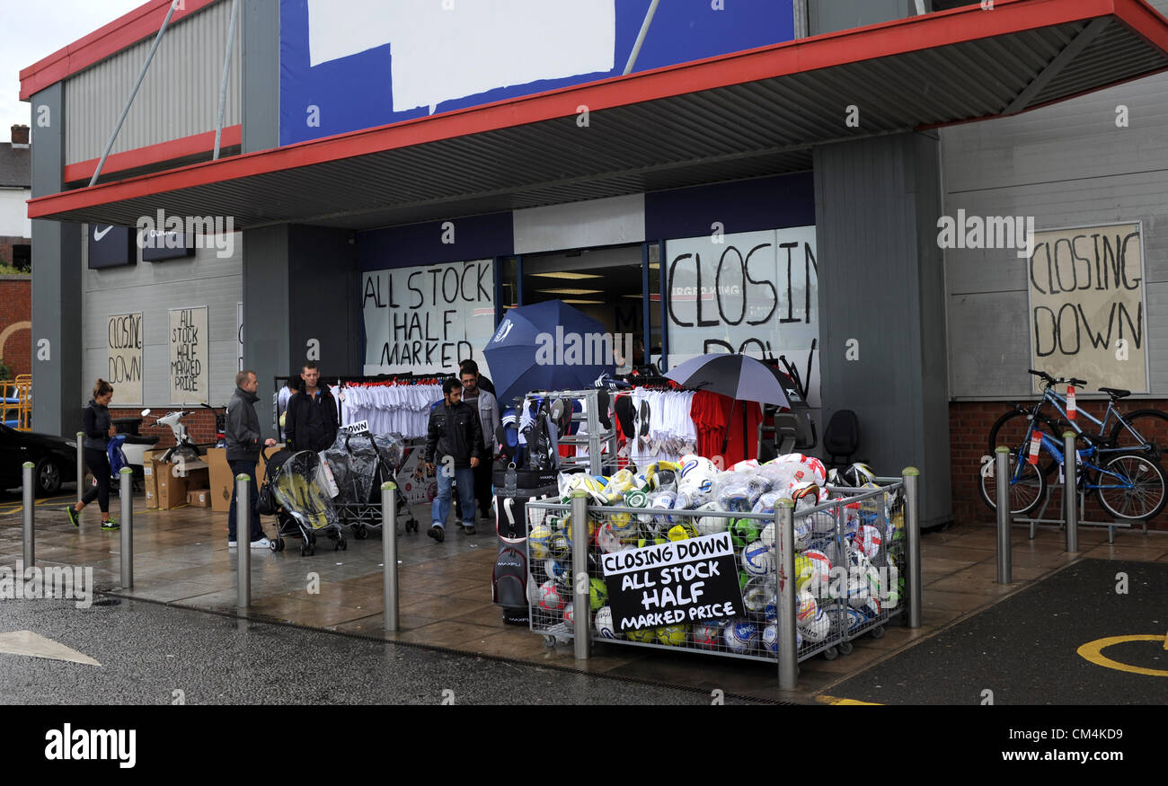 Jjb sports shop hi-res stock photography and images - Alamy