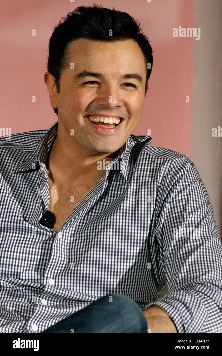 Seth Macfarlane's Instagram, Twitter & Facebook on IDCrawl