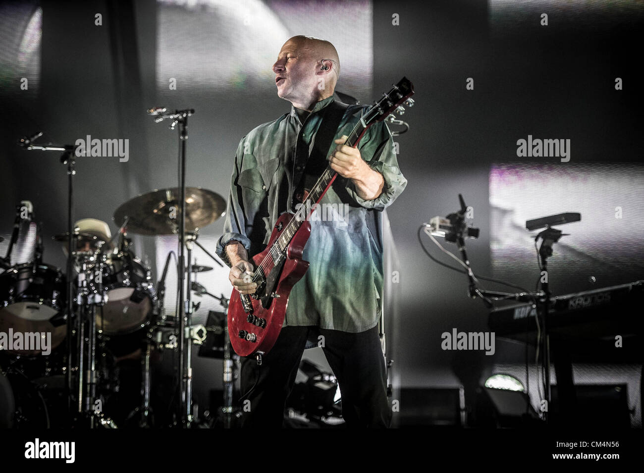 Oct. 02, 2012 - San Jose, California, U.S. - Guitarist DAVID RHODES of ...