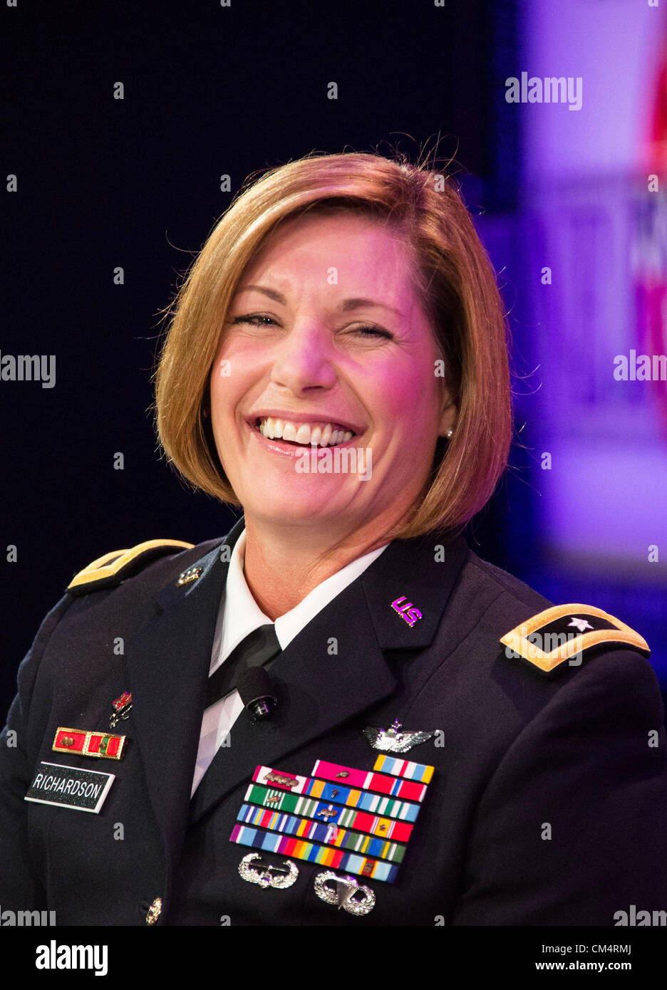 General laura richardson hi-res stock photography and images - Alamy