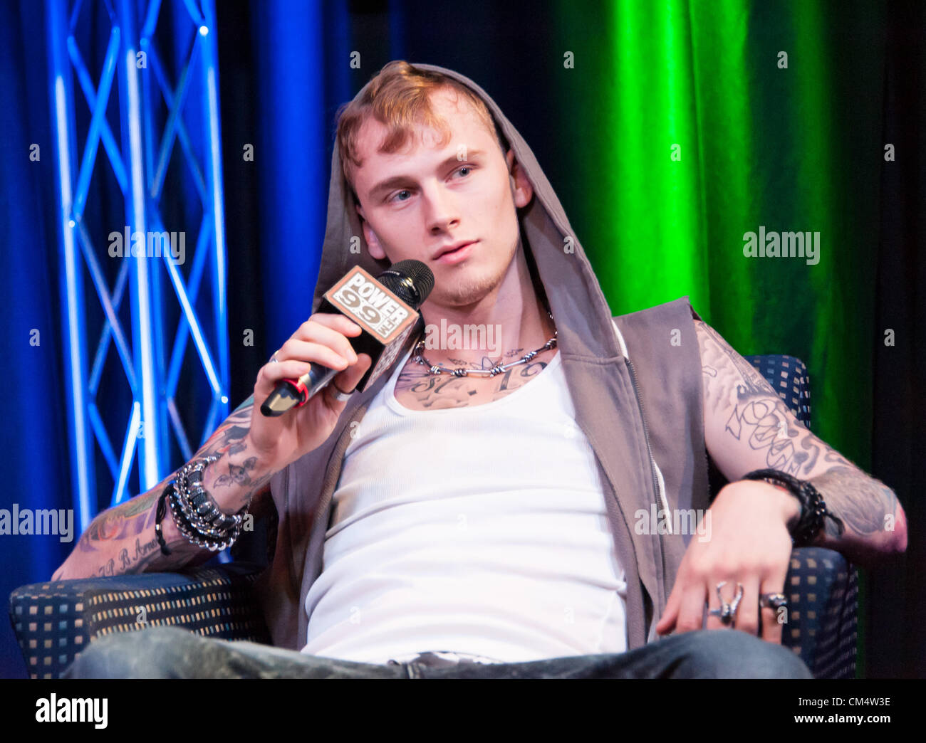 George machine gun kelly hi-res stock photography and images - Alamy