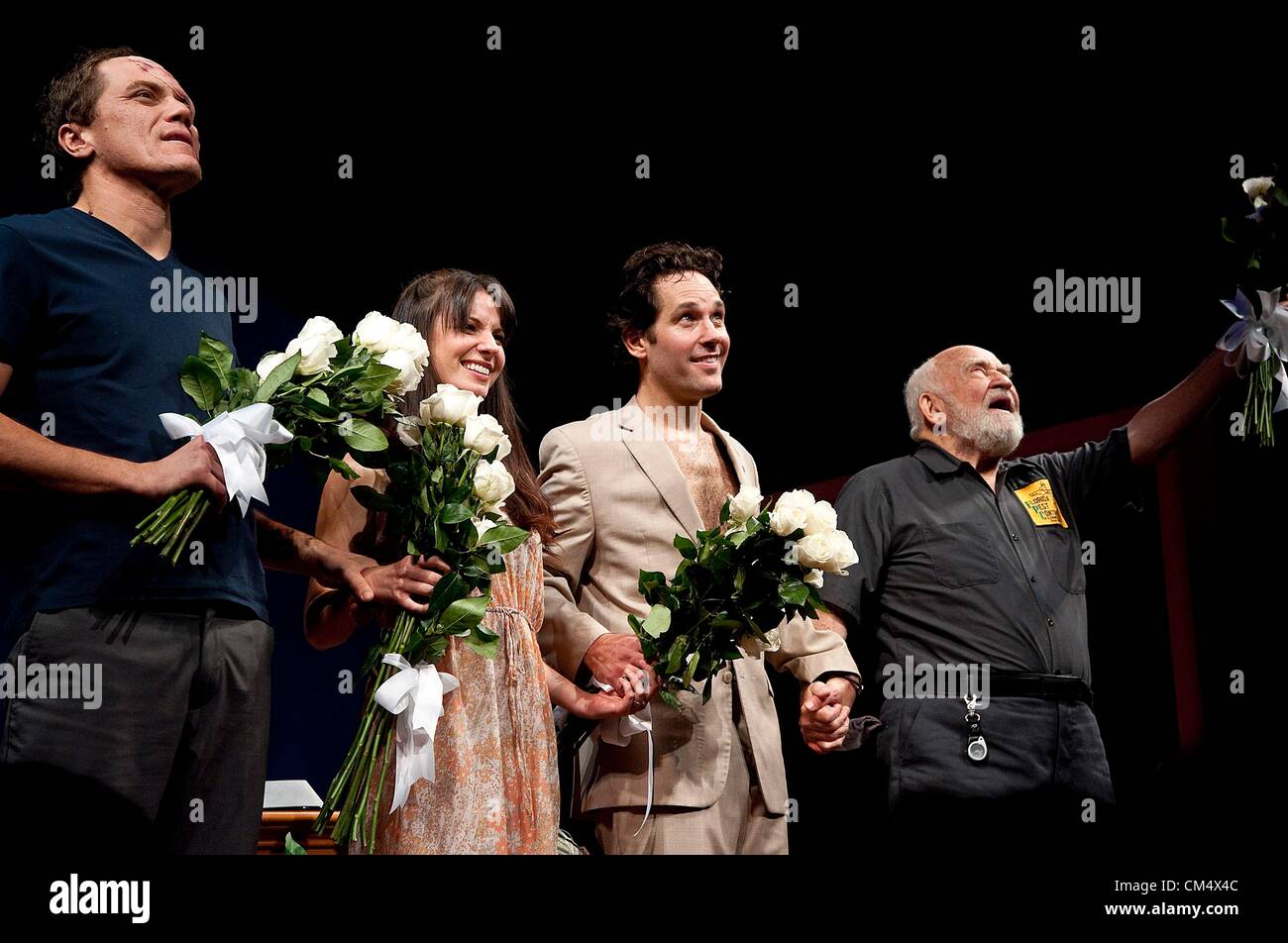 Michael Shannon, Kate Arrington, Paul Rudd, Ed Asner on stage for GRACE ...